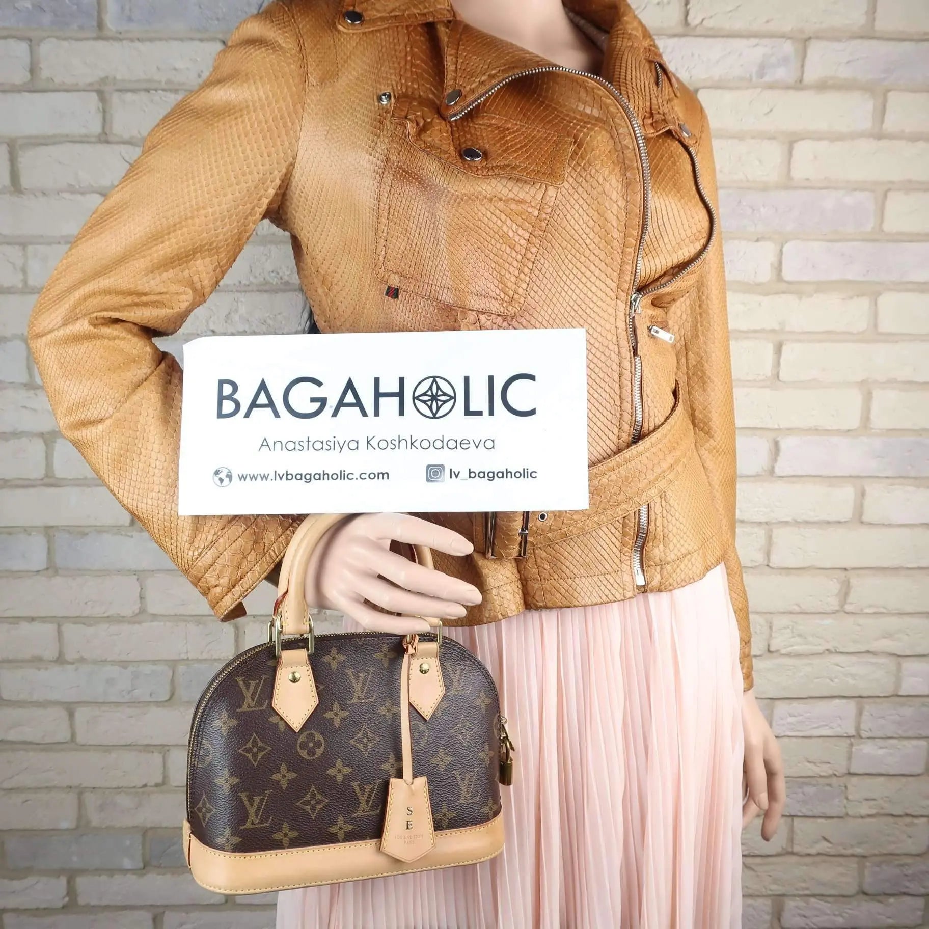 Louis Vuitton Alma BB Monogram Canvas Bag – Bagaholic