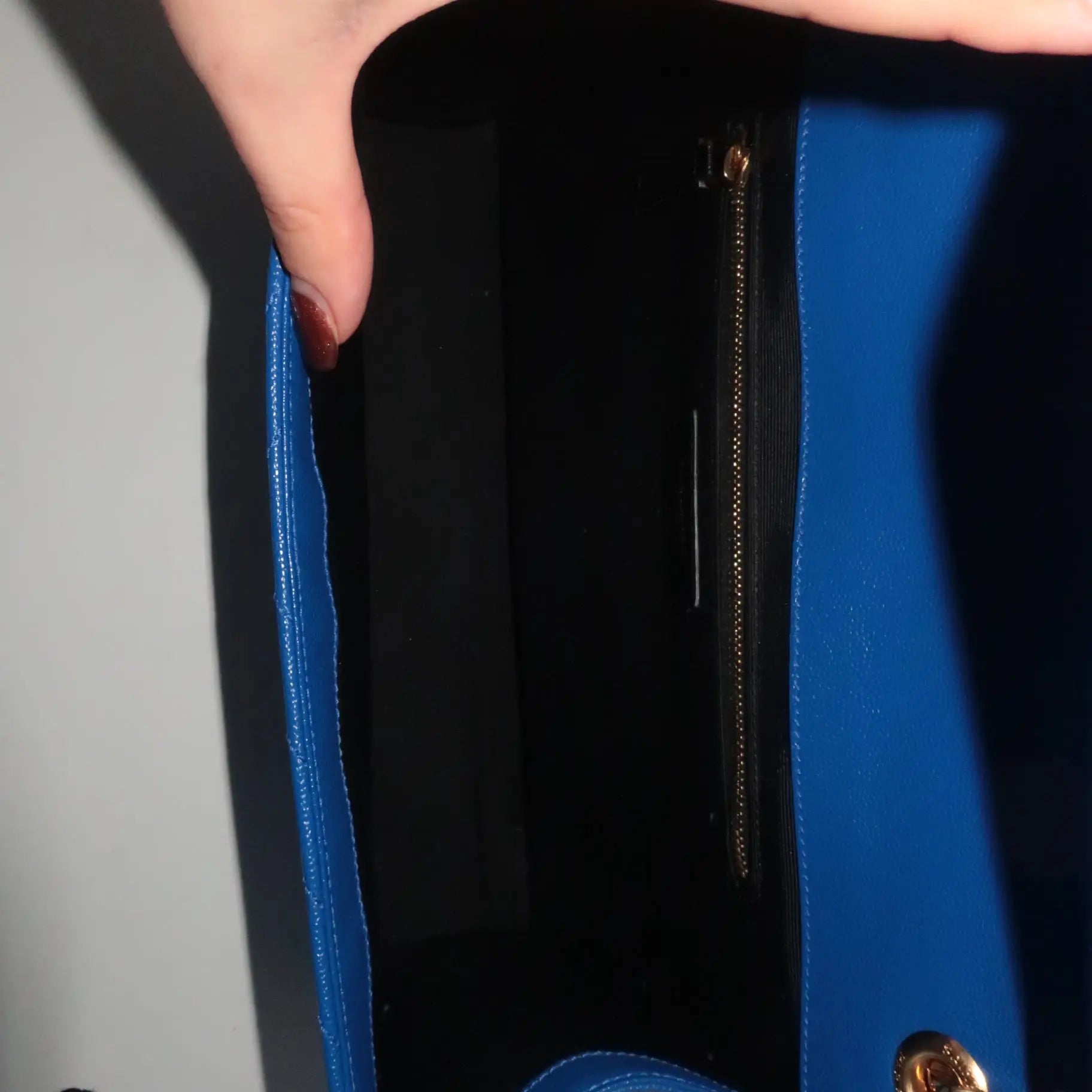 YSL Saint Laurent Blue Caviar Large Envelope Bag – Bagaholic